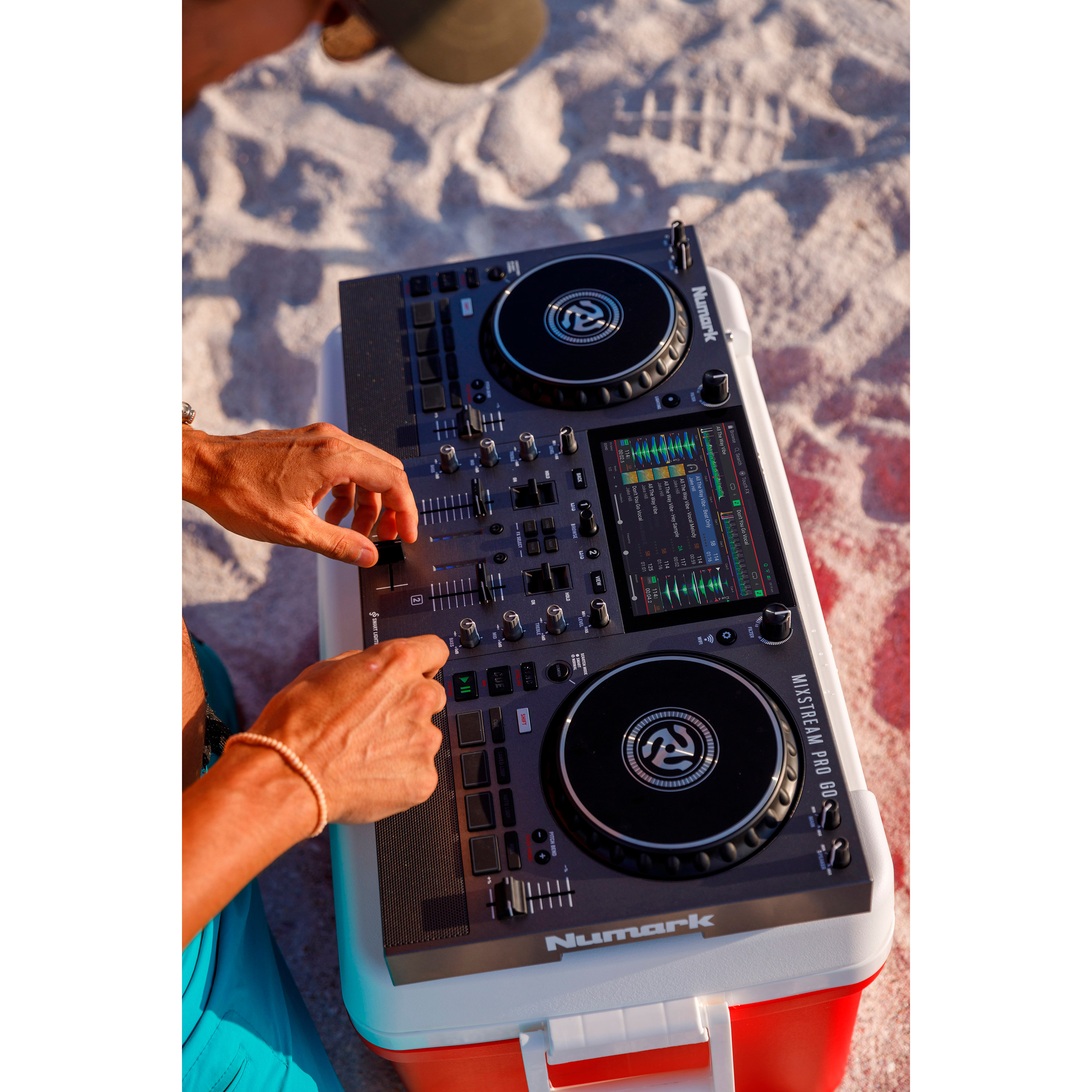 Numark Pack Mixstream Pro Go + Sac à Dos DJ Bag - Contrôleur DJ ...