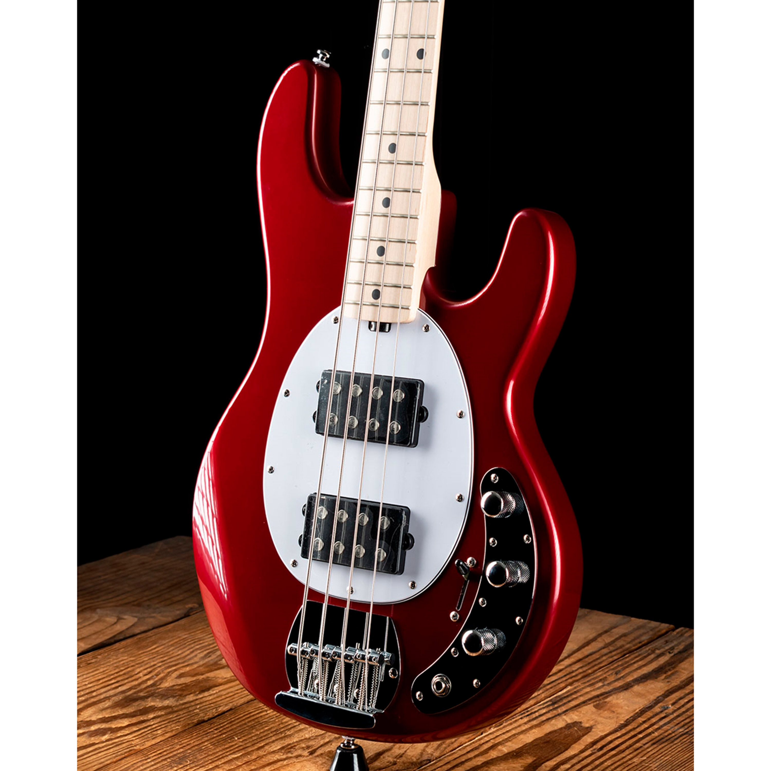 Sterling by Music Man StingRay RAY4HH Candy Apple Red - Basse ...