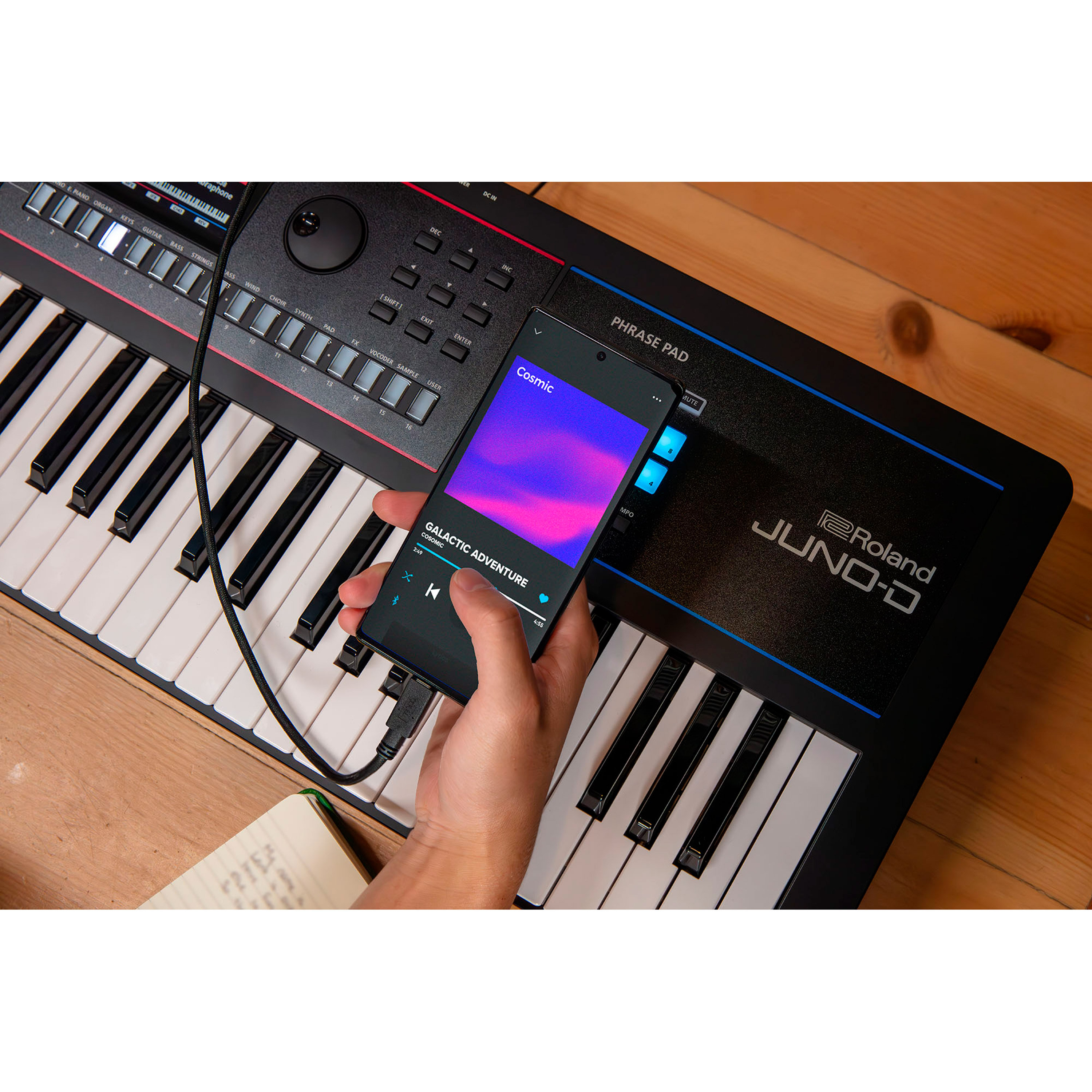 Roland JUNO-D6 - Synthétiseur SonoVente.com