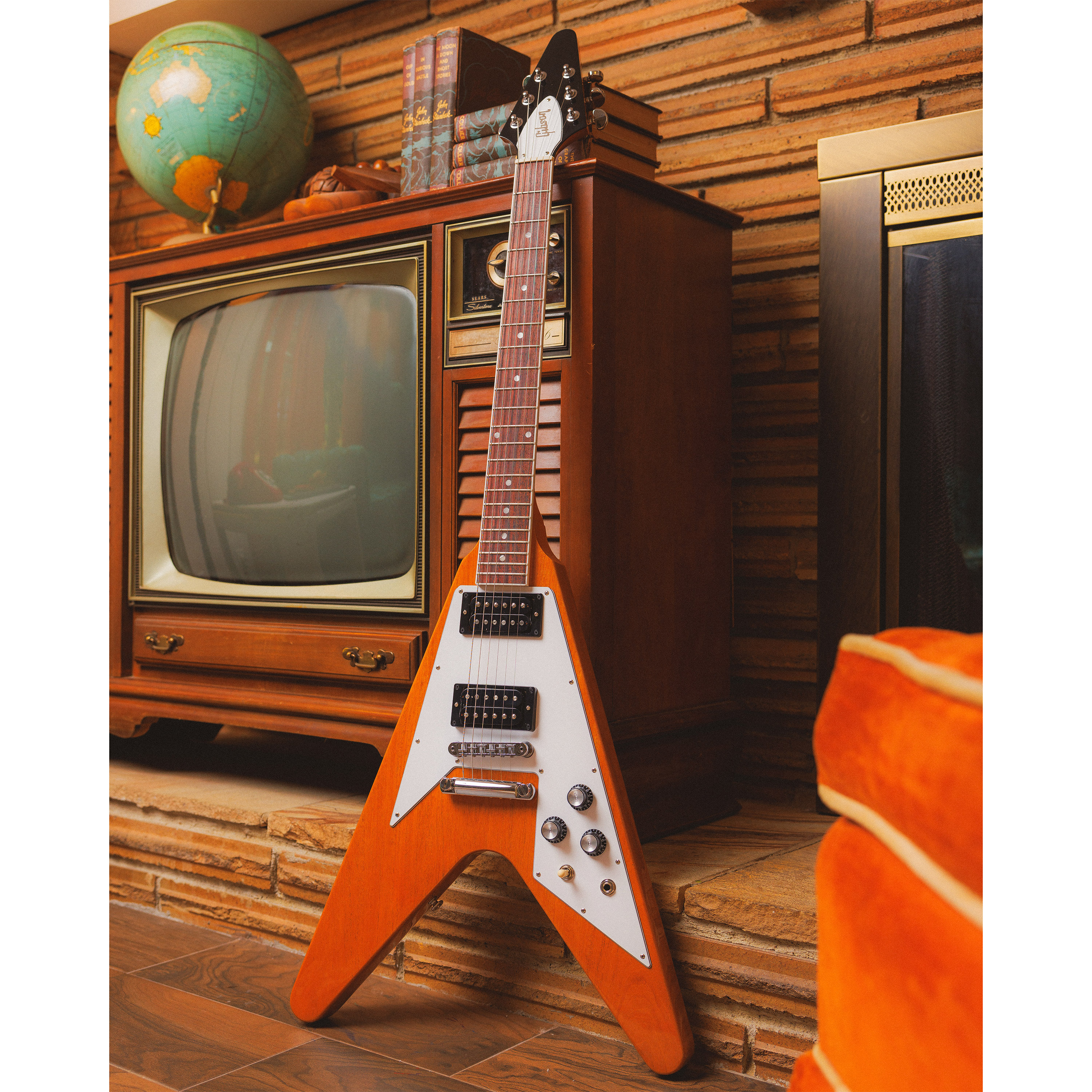 Gibson 70s Flying V Antique Natural - Guitare flying V SonoVente.com
